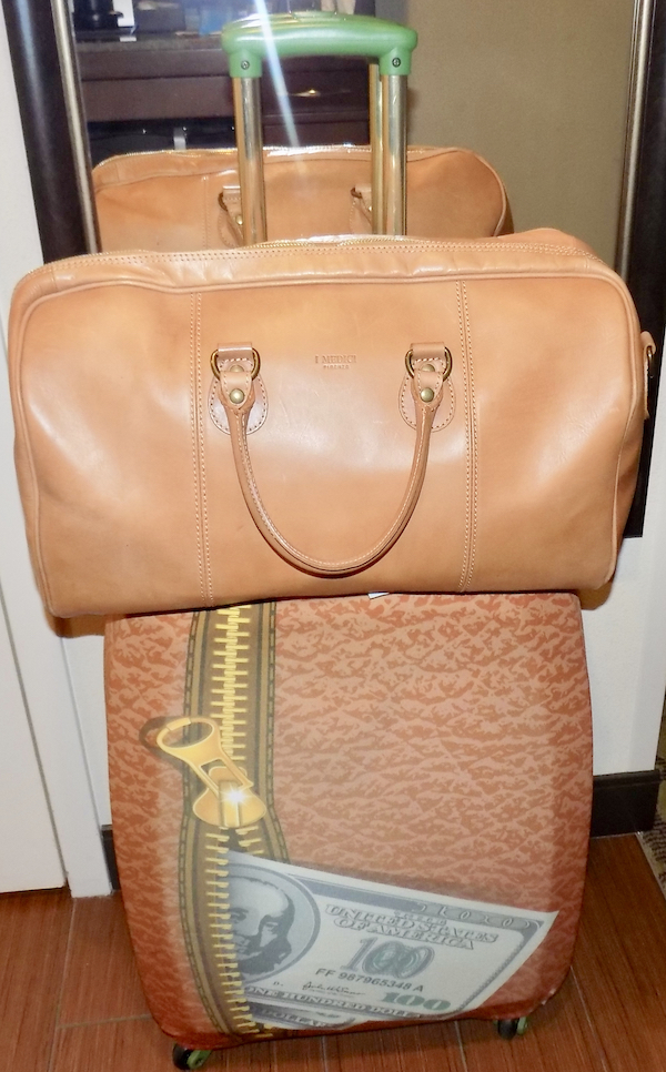 Is it time to divorce your suitcase after 12 years? - I Travel