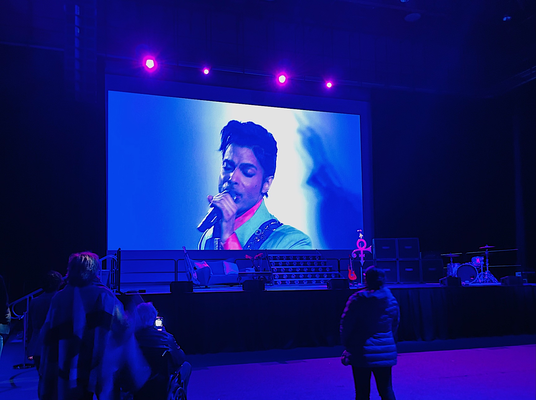 The Paisley Park Tour - I Travel